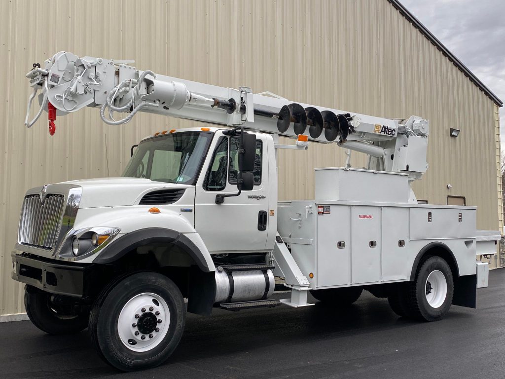 2008 International 7300 4x4 Altec Digger Derrick Truck - Platinum Truck ...