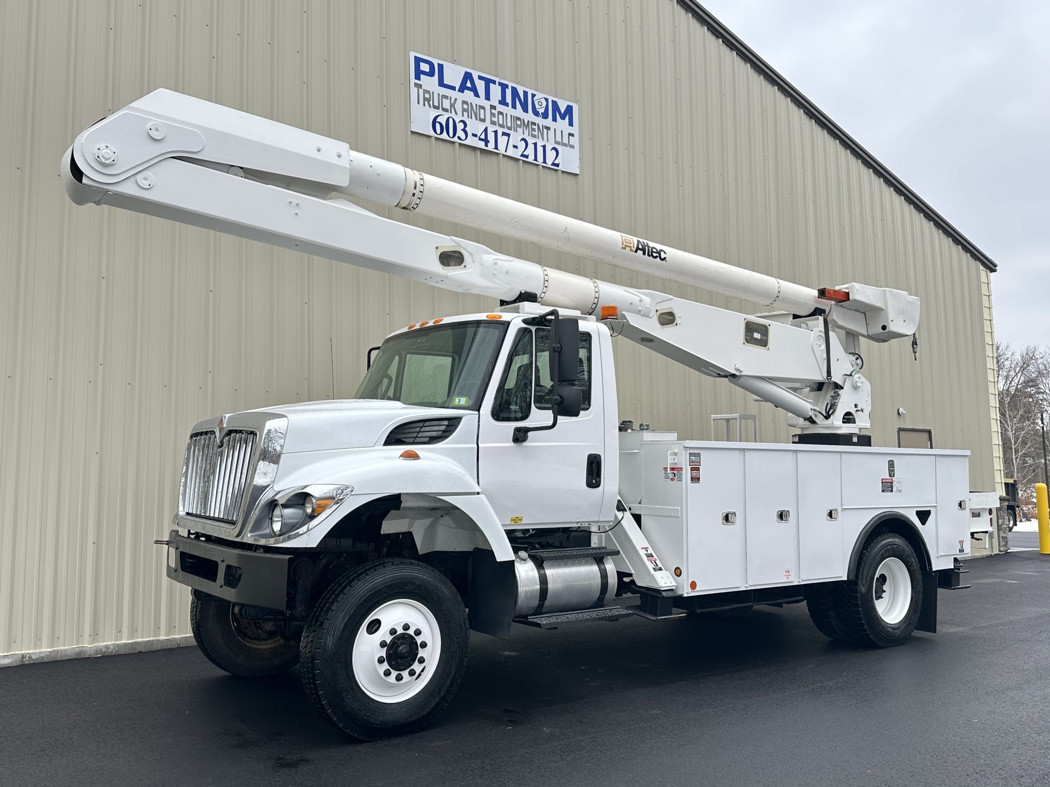 2014 International 7300 4x4 Altec Material Handler Bucket Truck ...