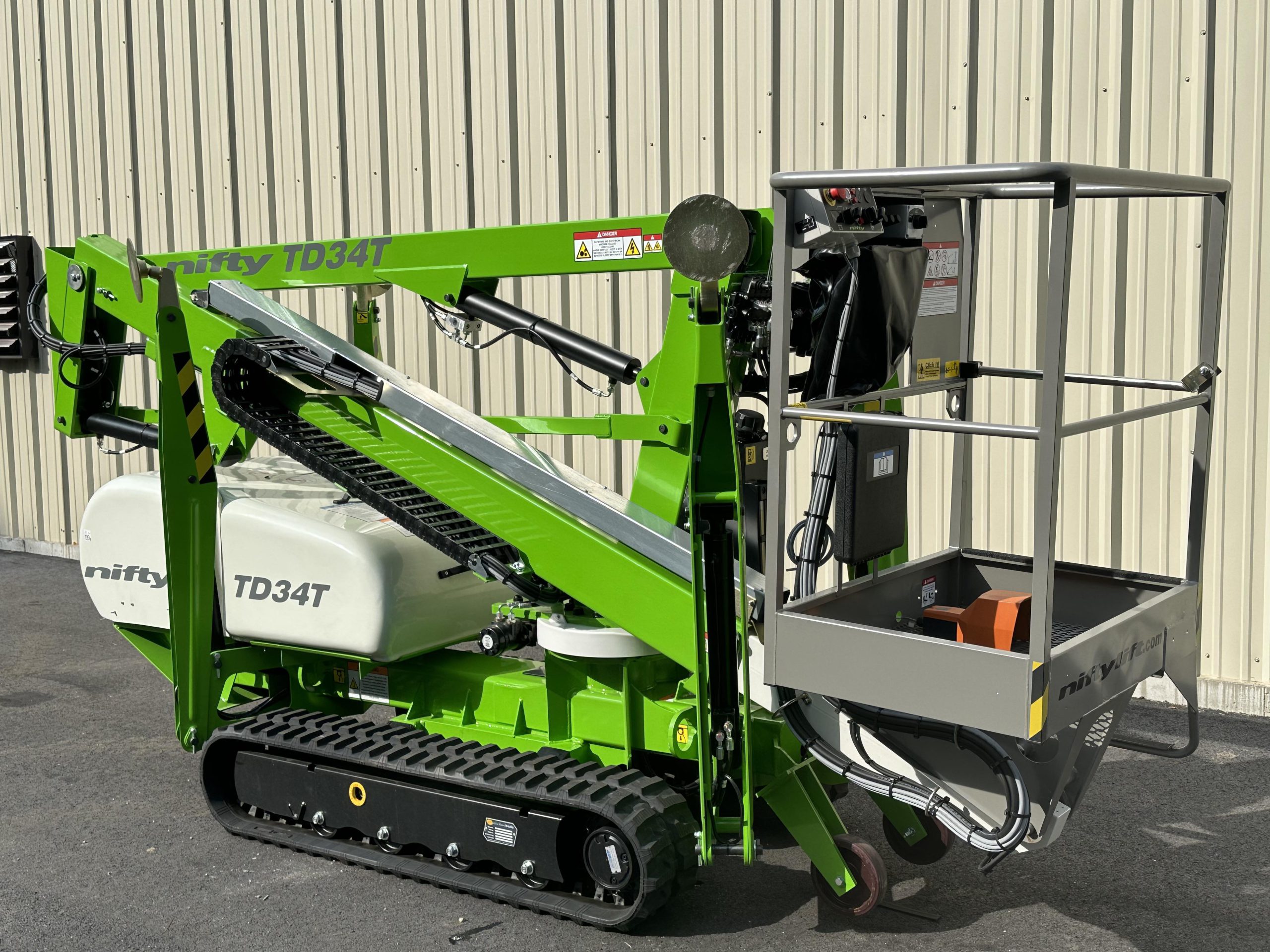 2023 Niftylift TD34TD Track Driven Lift - Platinum Truck and Equipment