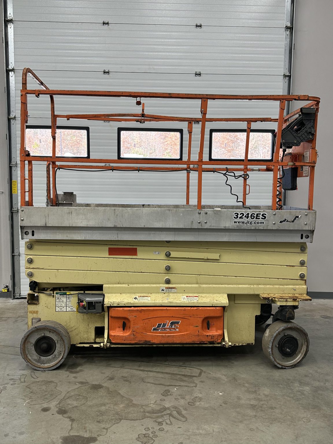 2012 JLG 3246ES Electric Scissor lift - Platinum Truck and Equipment