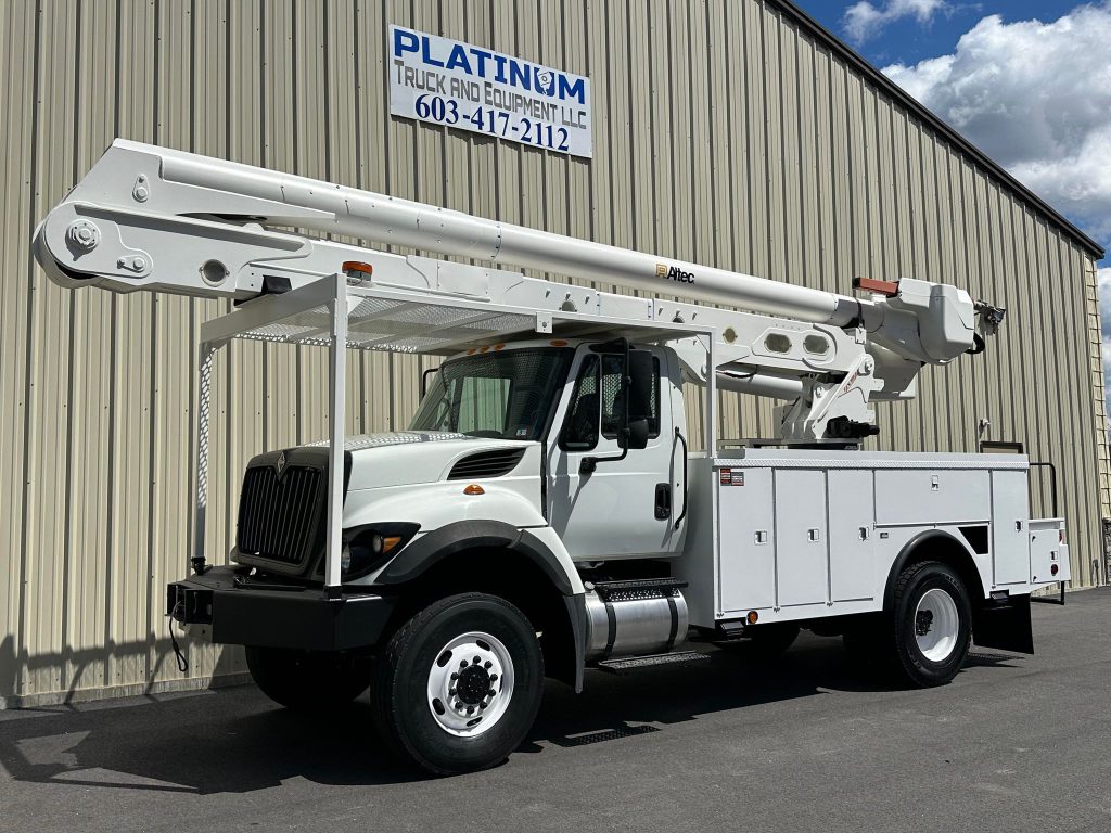 2015 International 7300 4x4 Altec Material Handler Bucket Truck ...