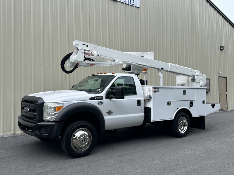 2016 Ford F550 XL Altec Utility Bucket Truck - Platinum Truck and Equipment