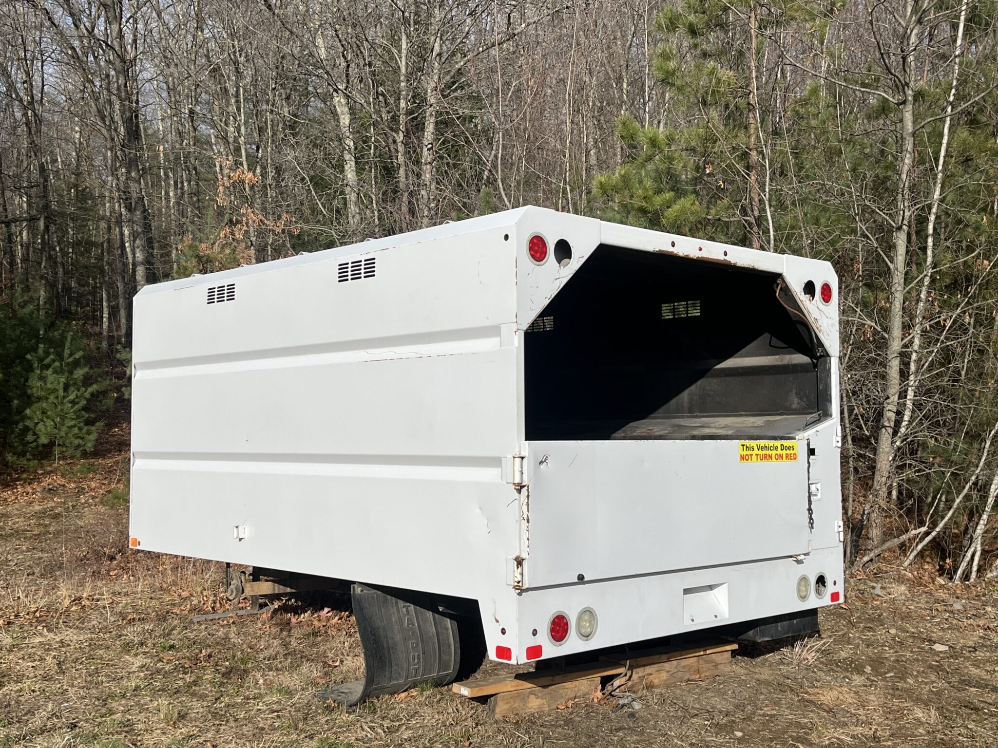 2015 Southco 11' Chipper Body with Hoist - Platinum Truck and Equipment